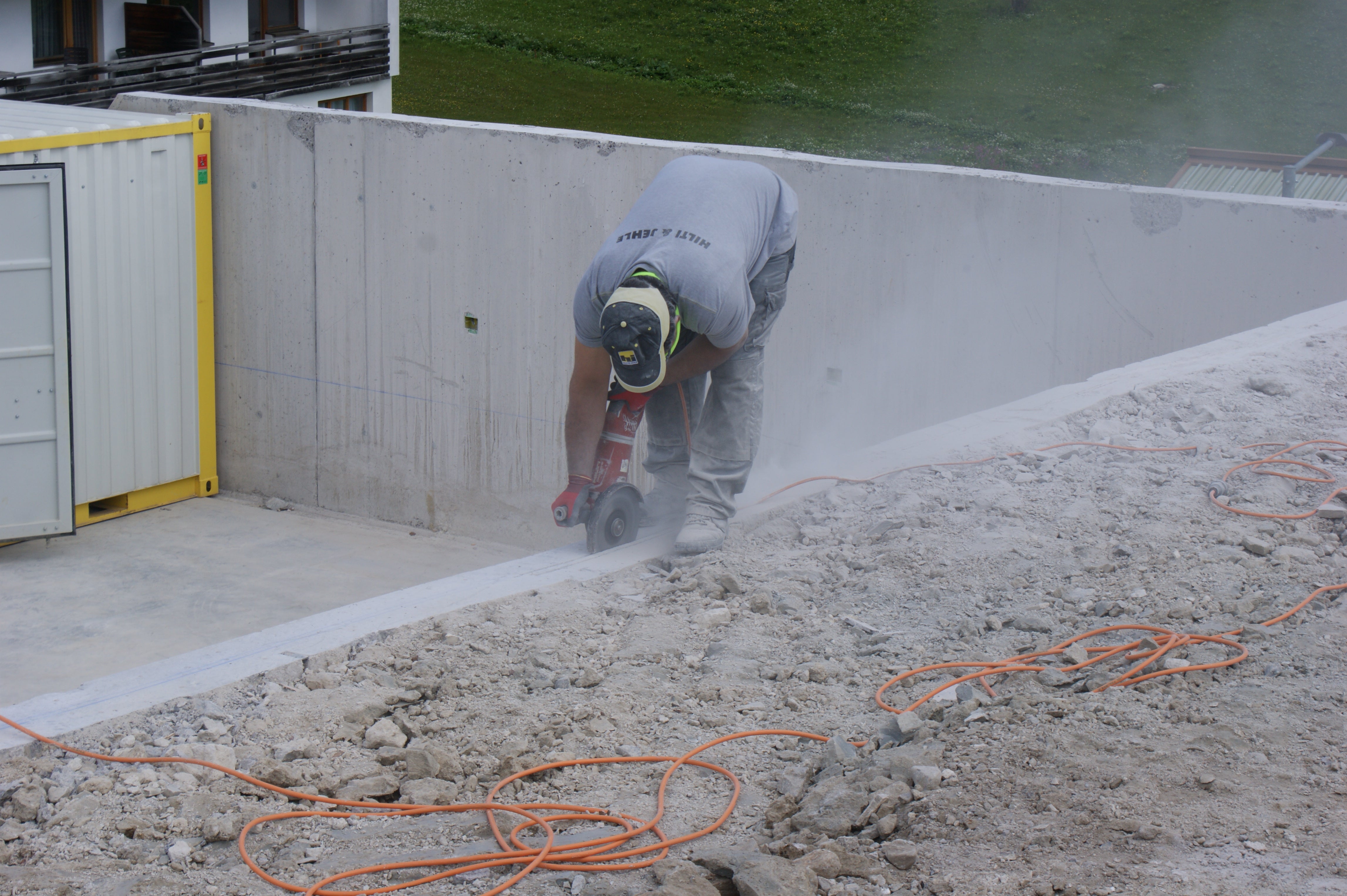 Keeping it Clean: Vacuums & Dust Mitigation in Concrete Cutting – Ace ...